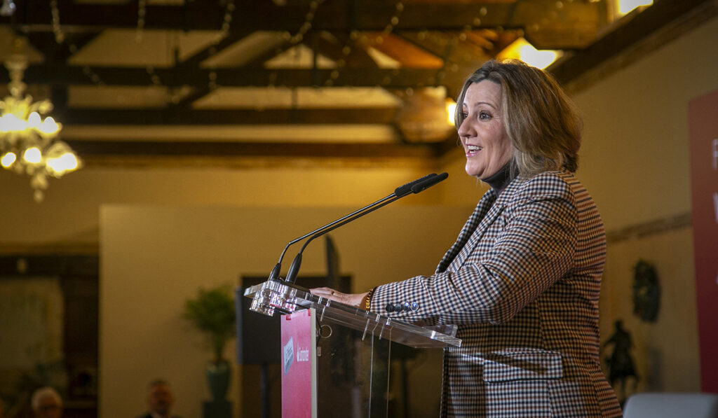 La Junta aprueba siete millones de euros para formar a 445 personas a ...