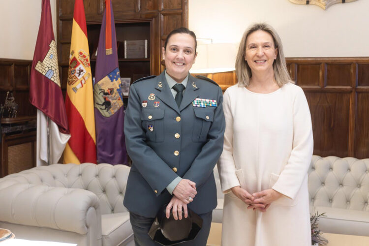 Guarinos da la bienvenida a la nueva jefa de la Comandancia de la ...
